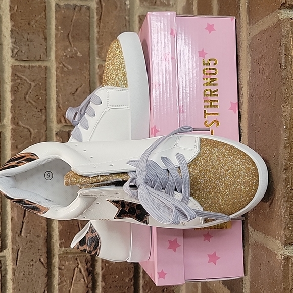 Simply Southern | Shoes | Simply Southern Fancy Like Sneaker White Gold ...